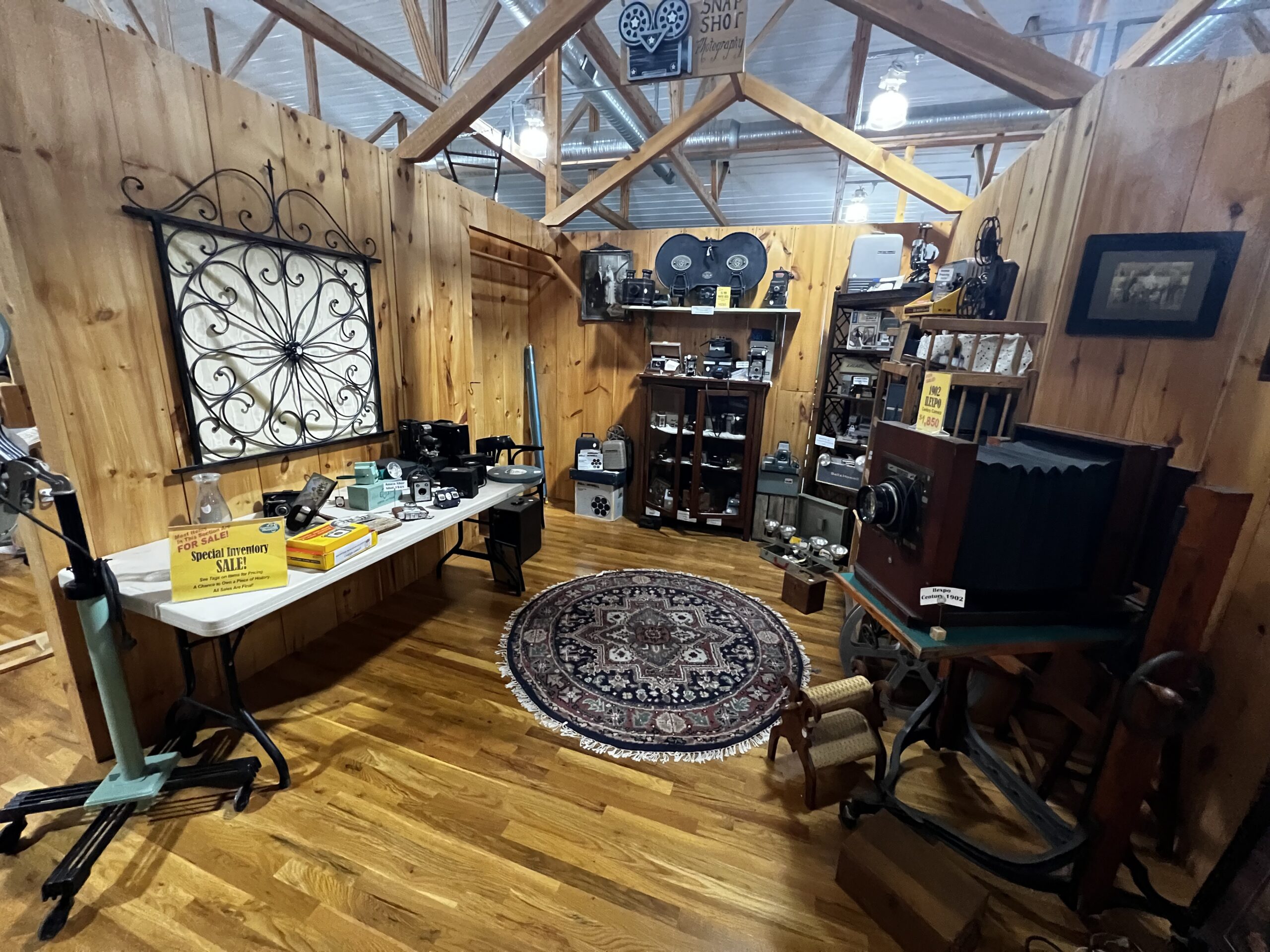 Hunt for Hidden Gems: Collectibles of The Past Antiques - Nature's Art ...