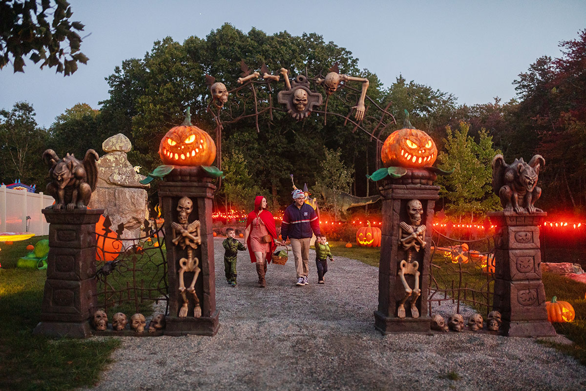 Halloween Trails of Lights, Pumpkins & Dinos in Oakdale, CT